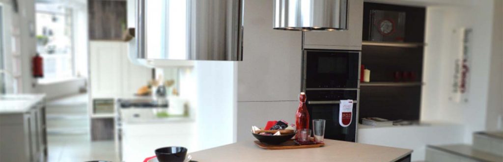 Clear Cooking Smells With A Stunning Feature Kitchen Extractor